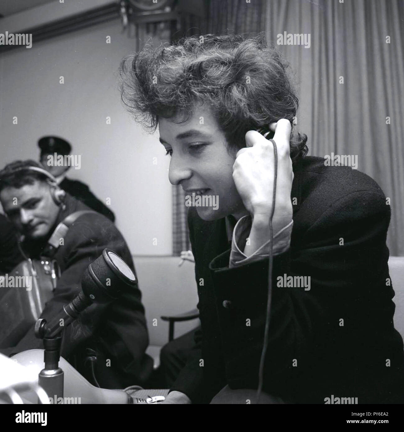 Bob dylan 1965 hi-res stock photography and images - Alamy