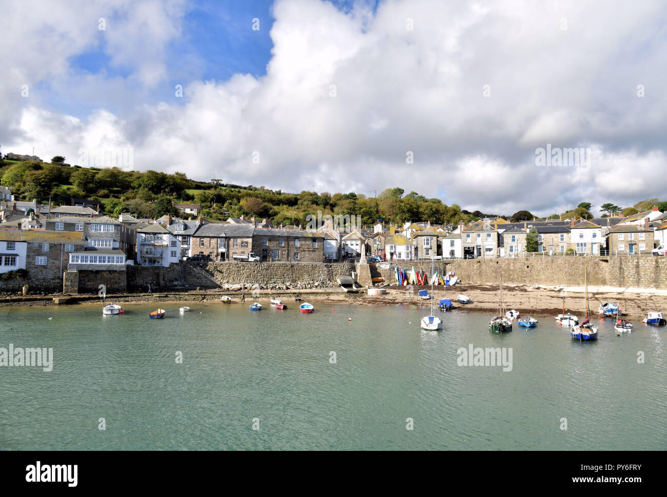 Cornwall england mousehole harbour wall hi-res stock photography and ...