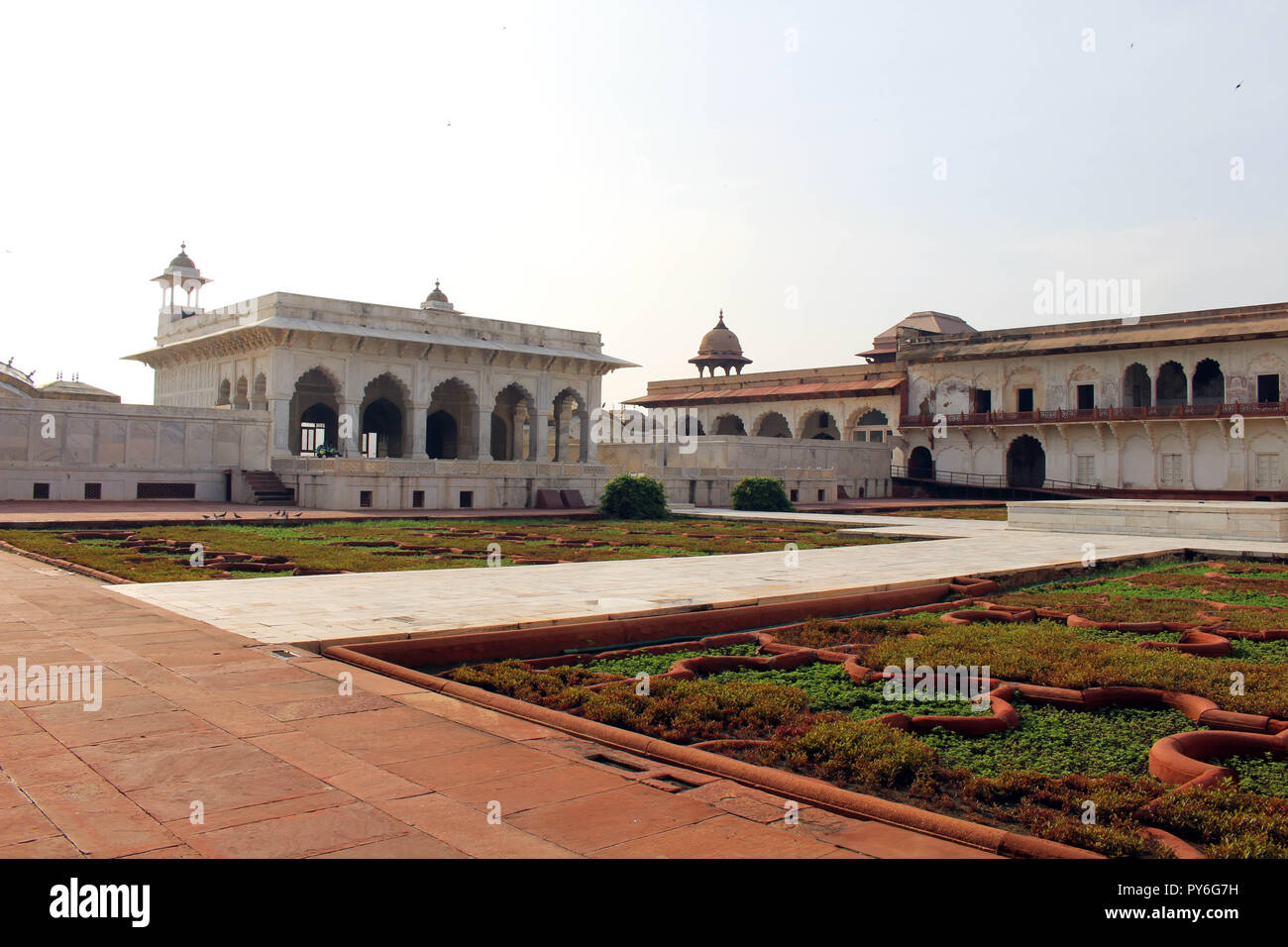 the architecture of courtyards and gardens inside the complex of Agra ...