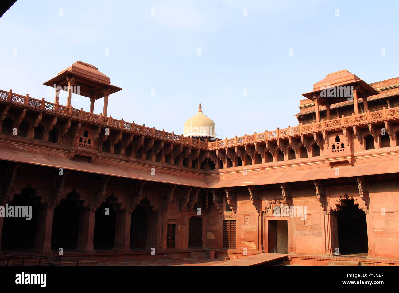 the architecture of courtyards and gardens inside the complex of Agra ...