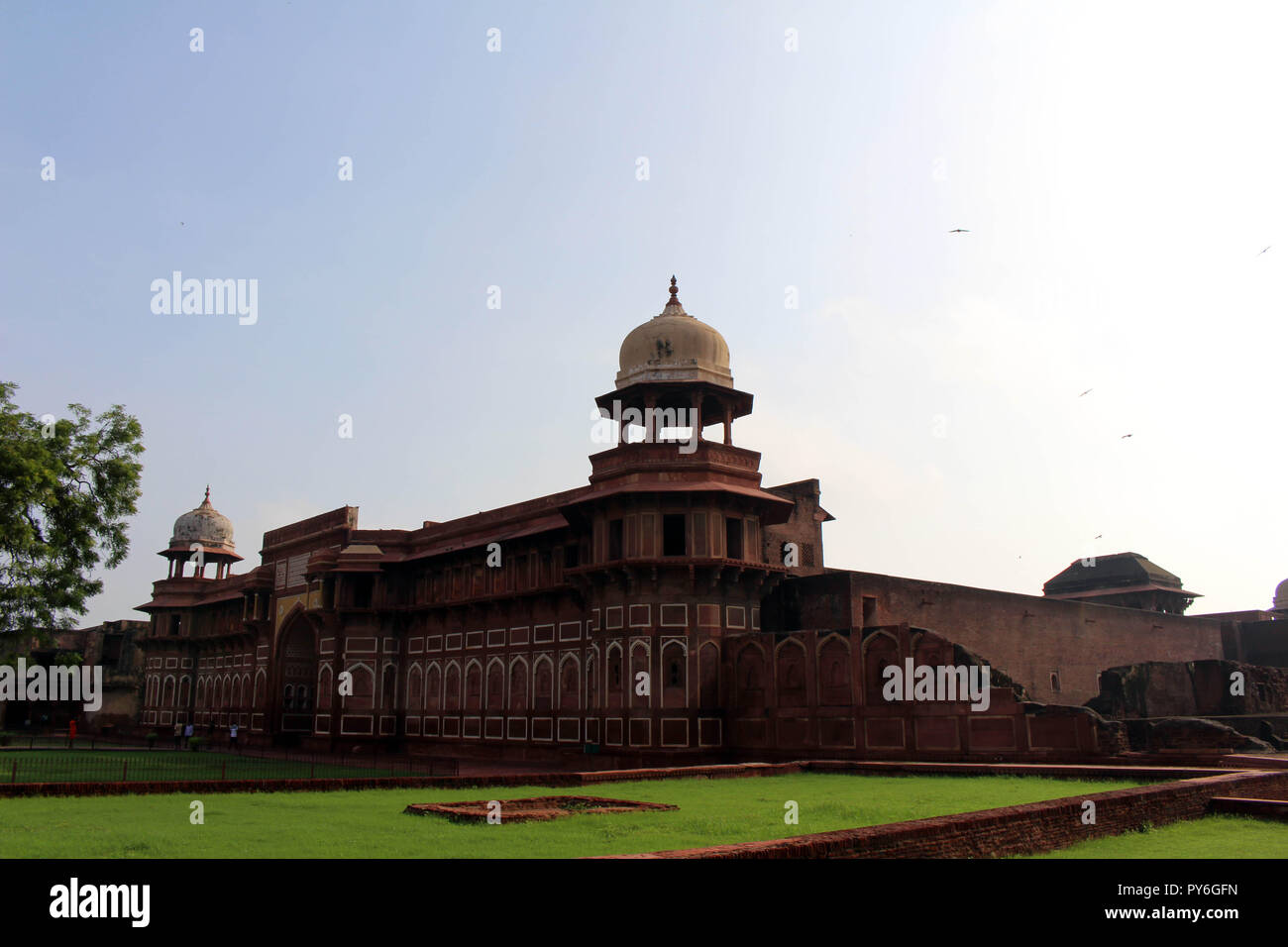The magnificent detail of architecture inside the complex of Agra Fort ...