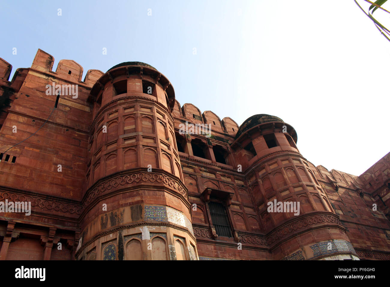 The magnificent detail of architecture inside the complex of Agra Fort ...