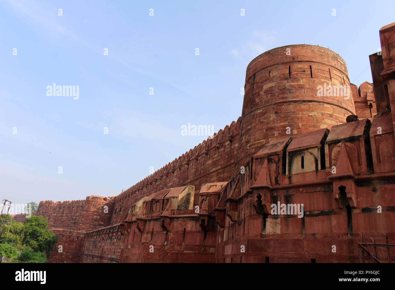 The magnificent detail of architecture inside the complex of Agra Fort ...