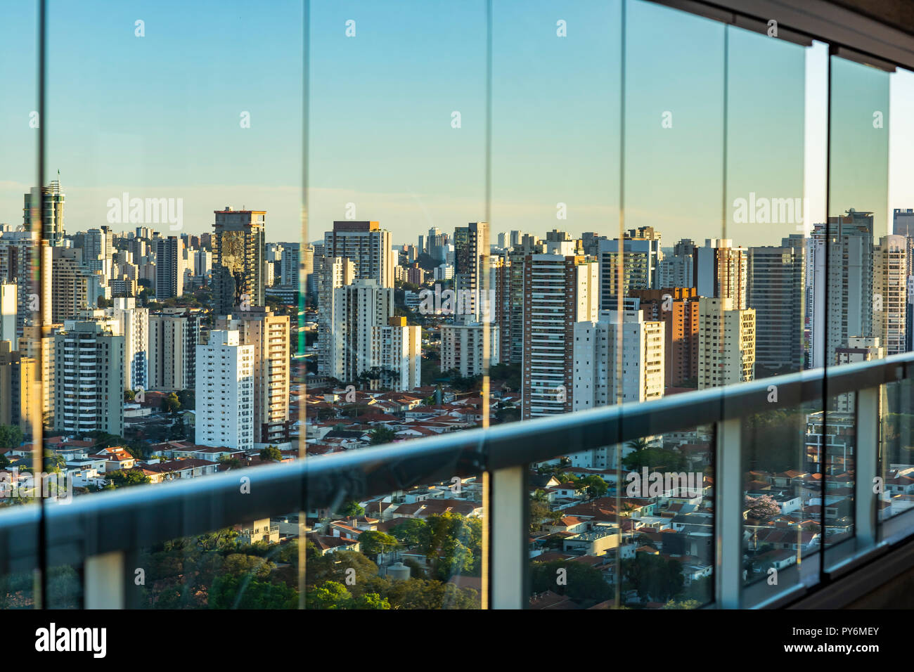 Cityscape through windows hi-res stock photography and images - Alamy