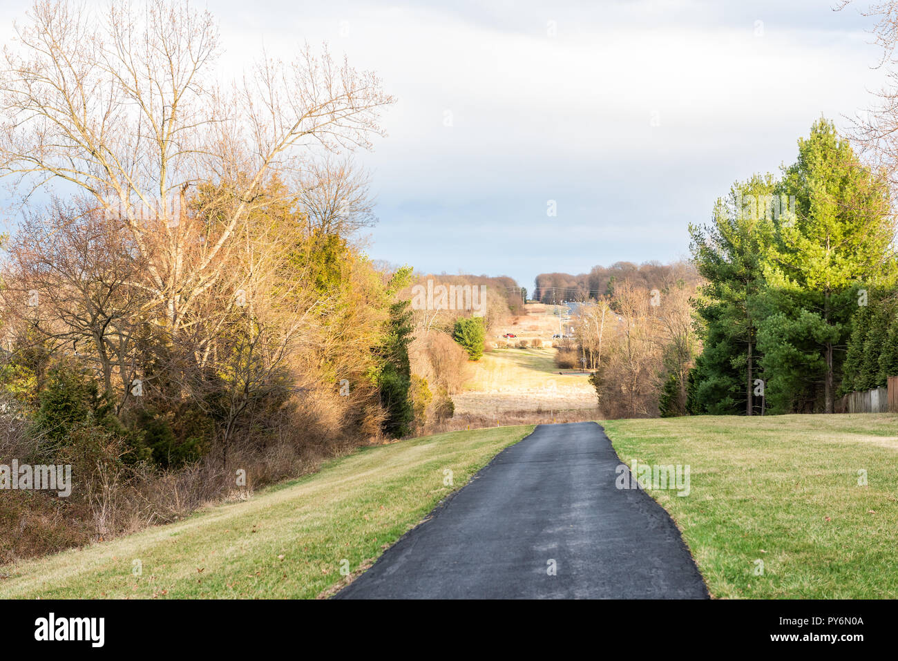 Sugarland Run Stream Valley Trail hike in Herndon, Northern Virginia ...