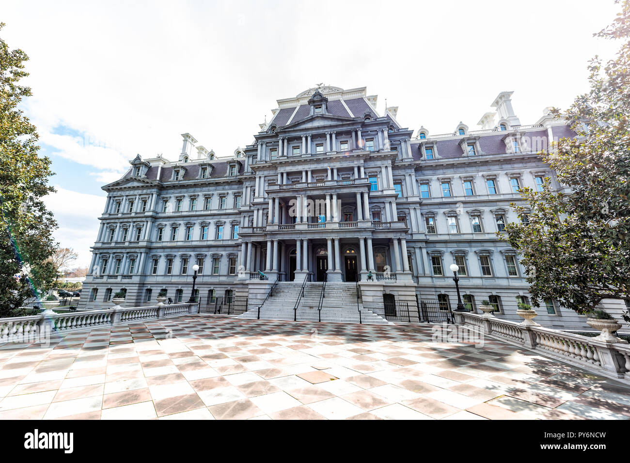 Eisenhower executive office building exterior hi-res stock photography ...