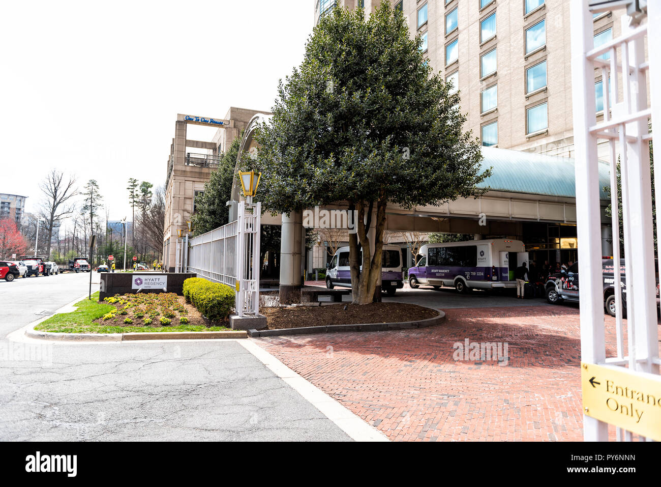 Downtown reston hi-res stock photography and images - Alamy