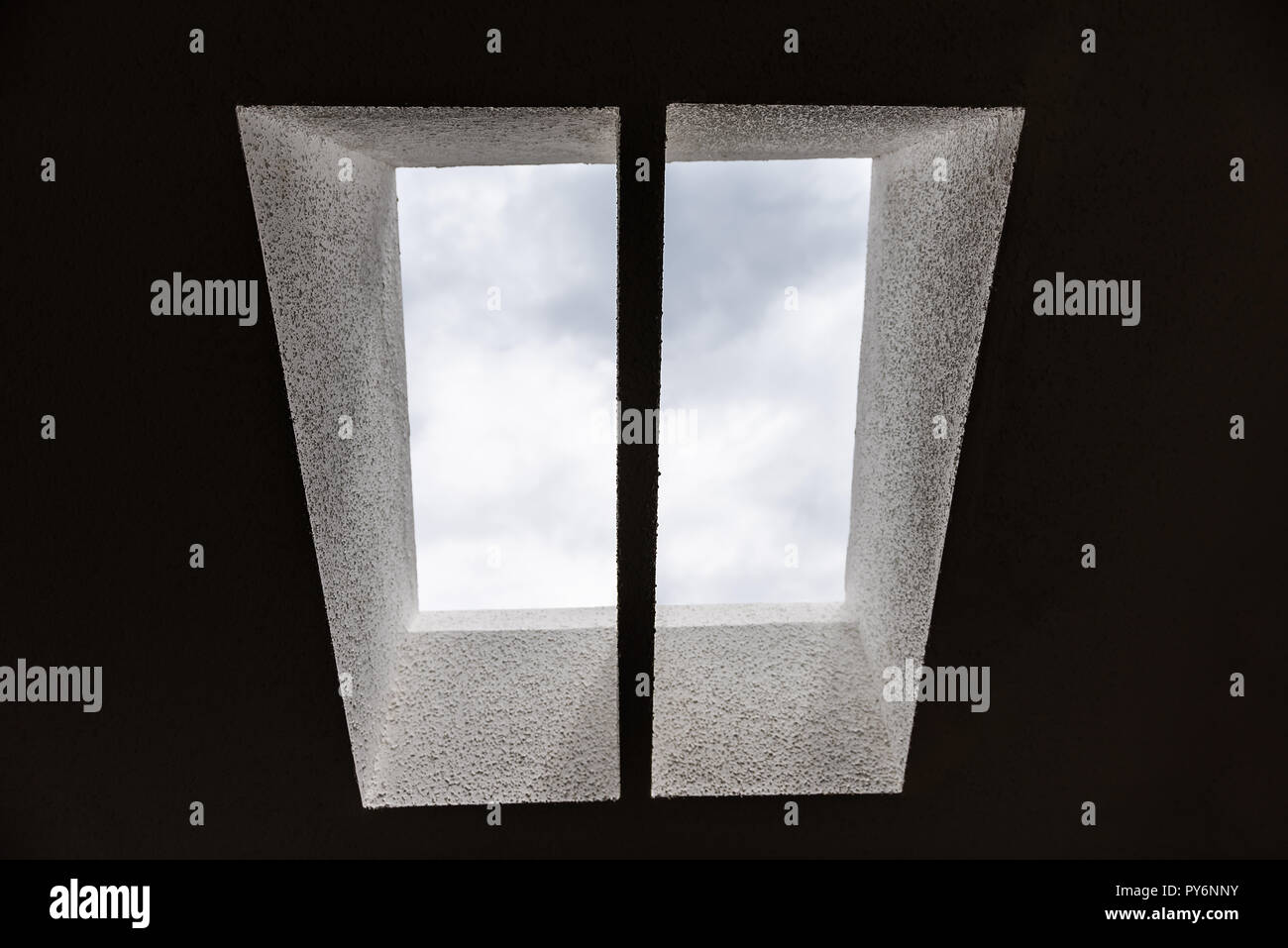 Installing skylights hi-res stock photography and images - Alamy