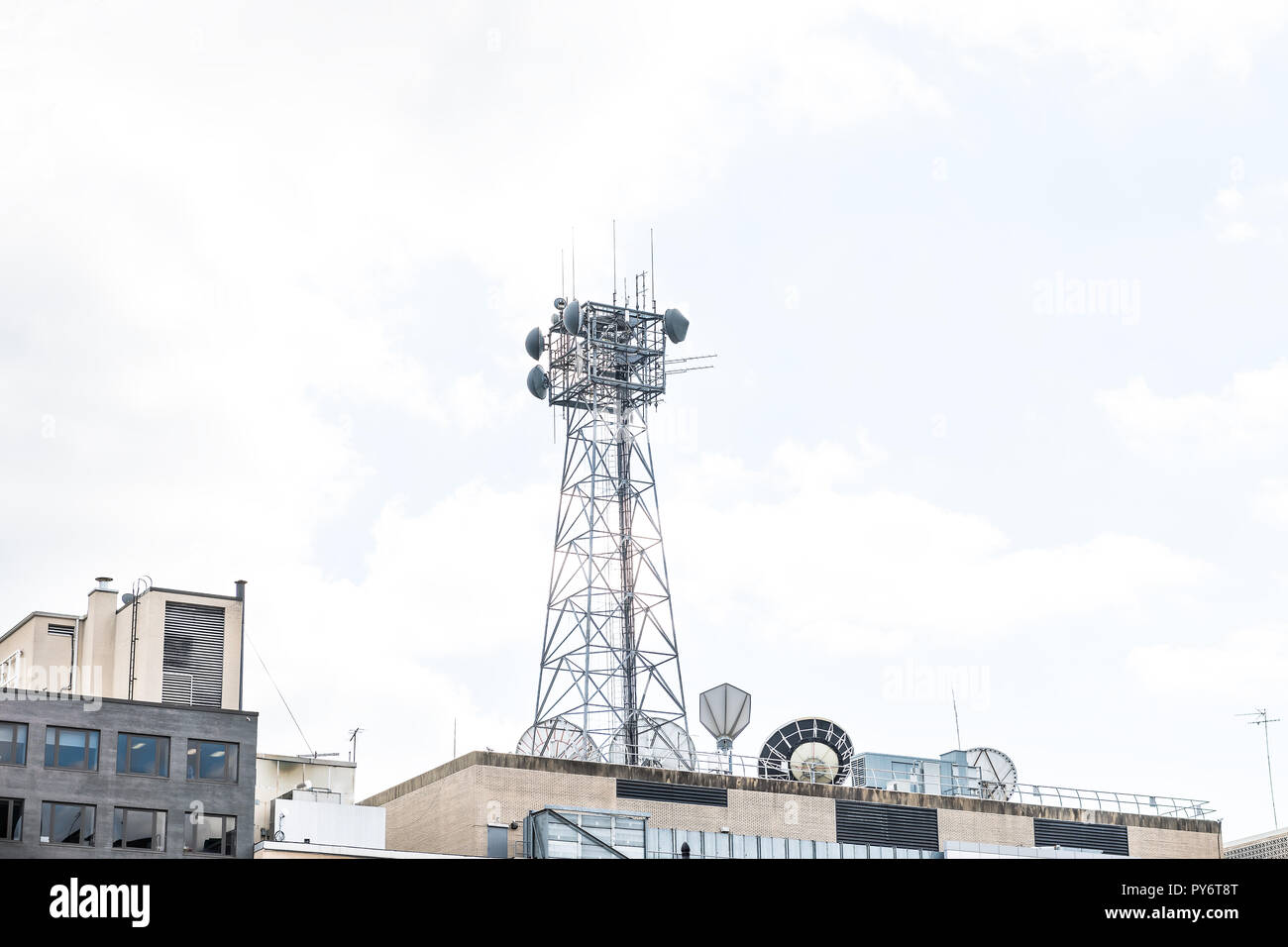 Cell tower dc hi-res stock photography and images - Alamy