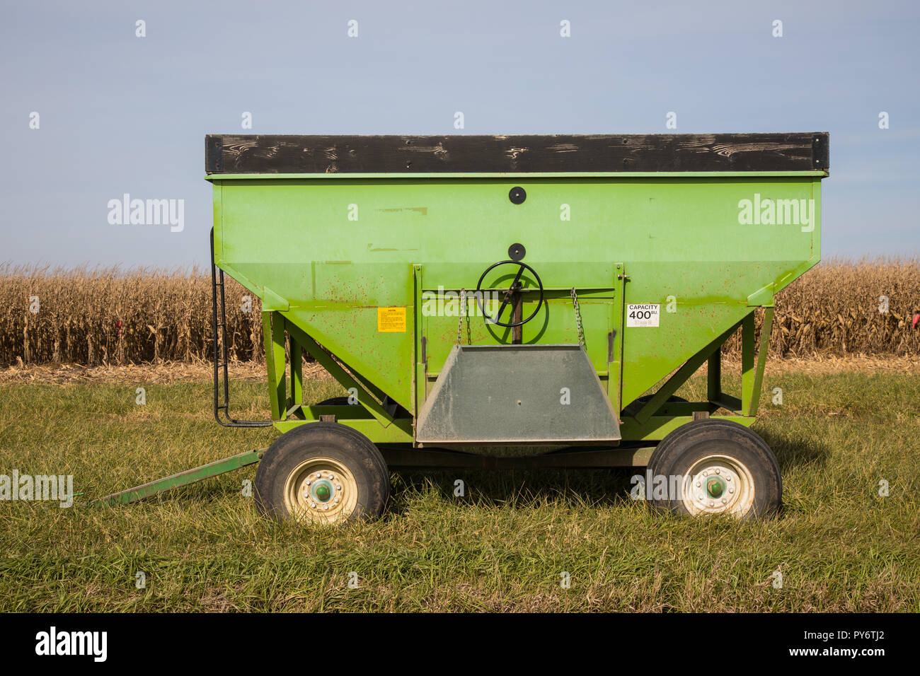 Grain wagon hi-res stock photography and images - Alamy