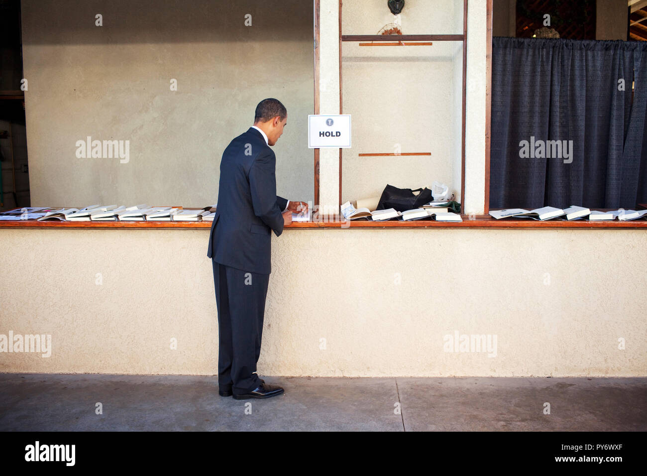 Michelle obama signs hi-res stock photography and images - Alamy