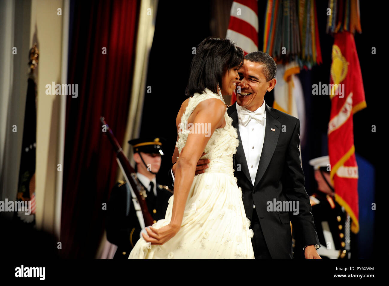 President Barack Obama and first lady Michelle Obama finish their dance ...