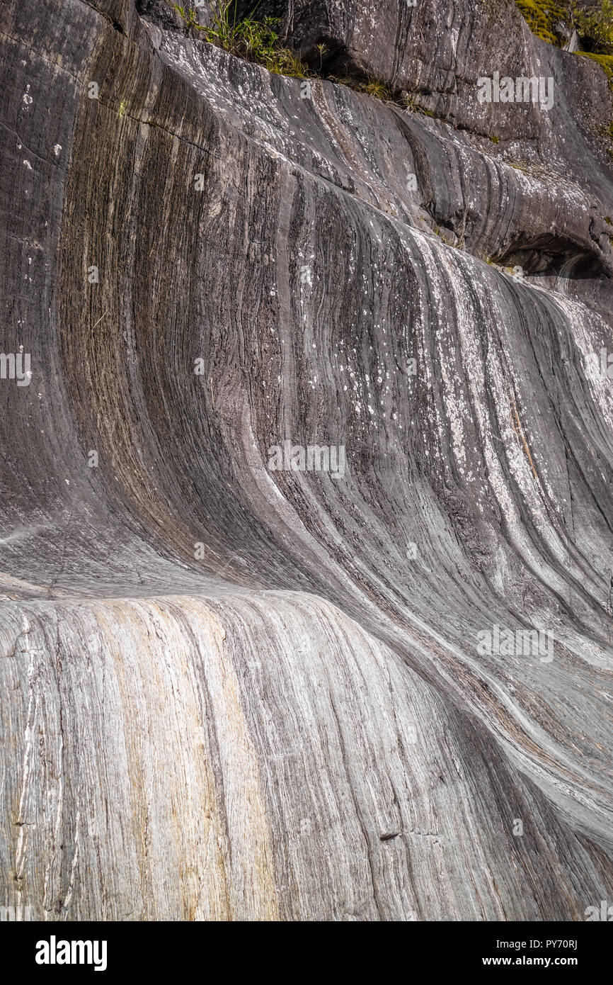 Striped rock hi-res stock photography and images - Alamy