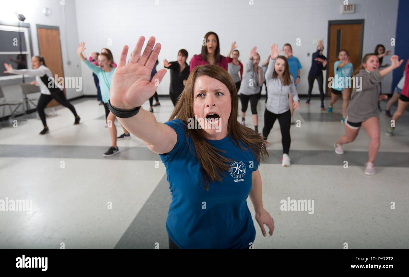 Women's self-defense class in South Carolina Stock Photo - Alamy