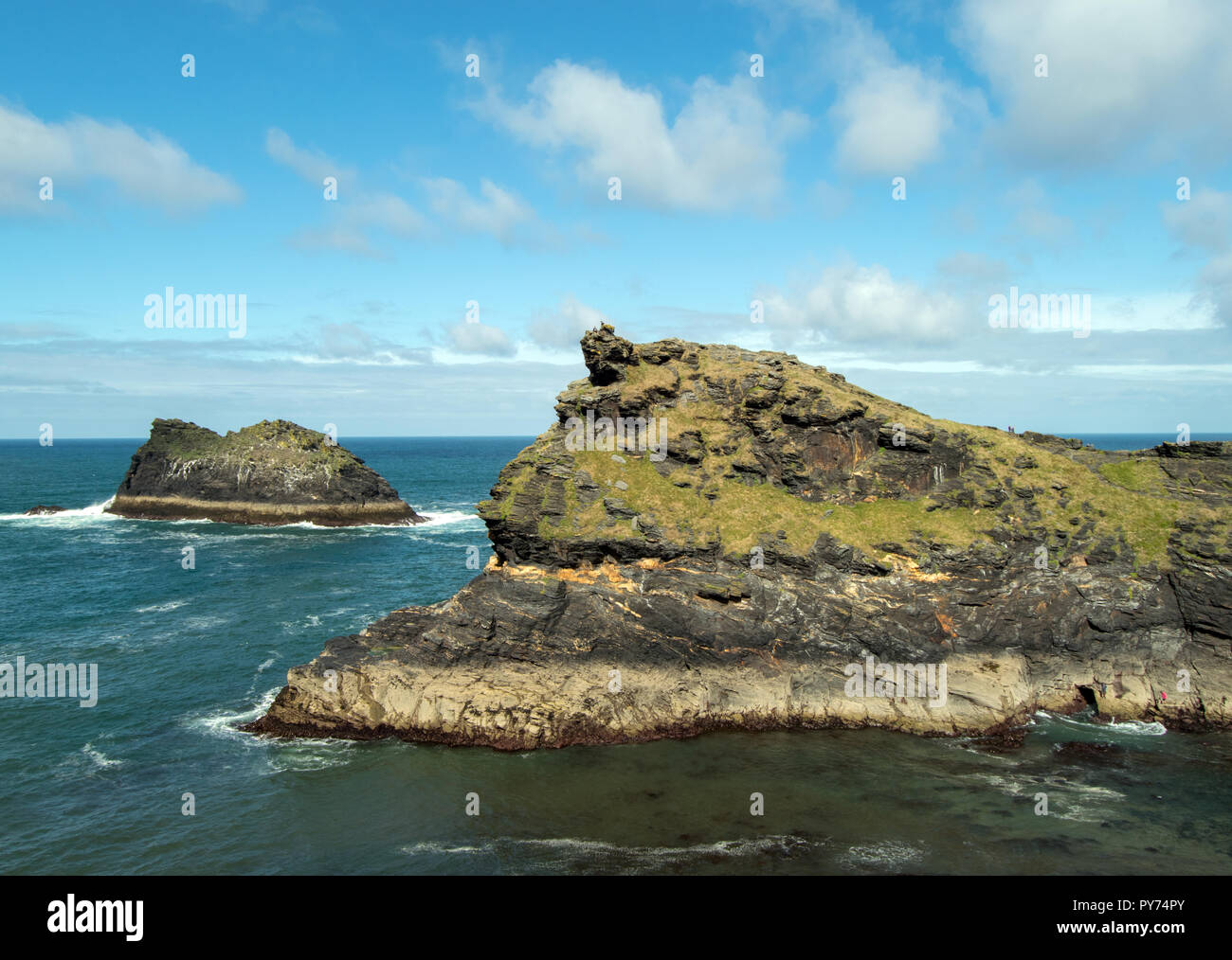 View of the Clifftops from the Coastal Path near Boscastle, Cornwall UK ...