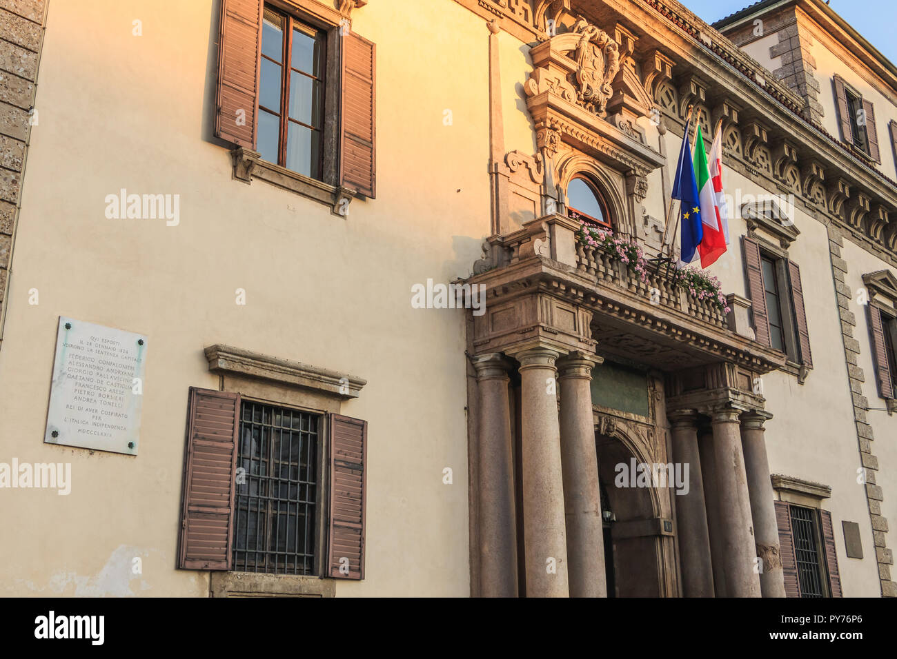 Polizia milano hi-res stock photography and images - Alamy
