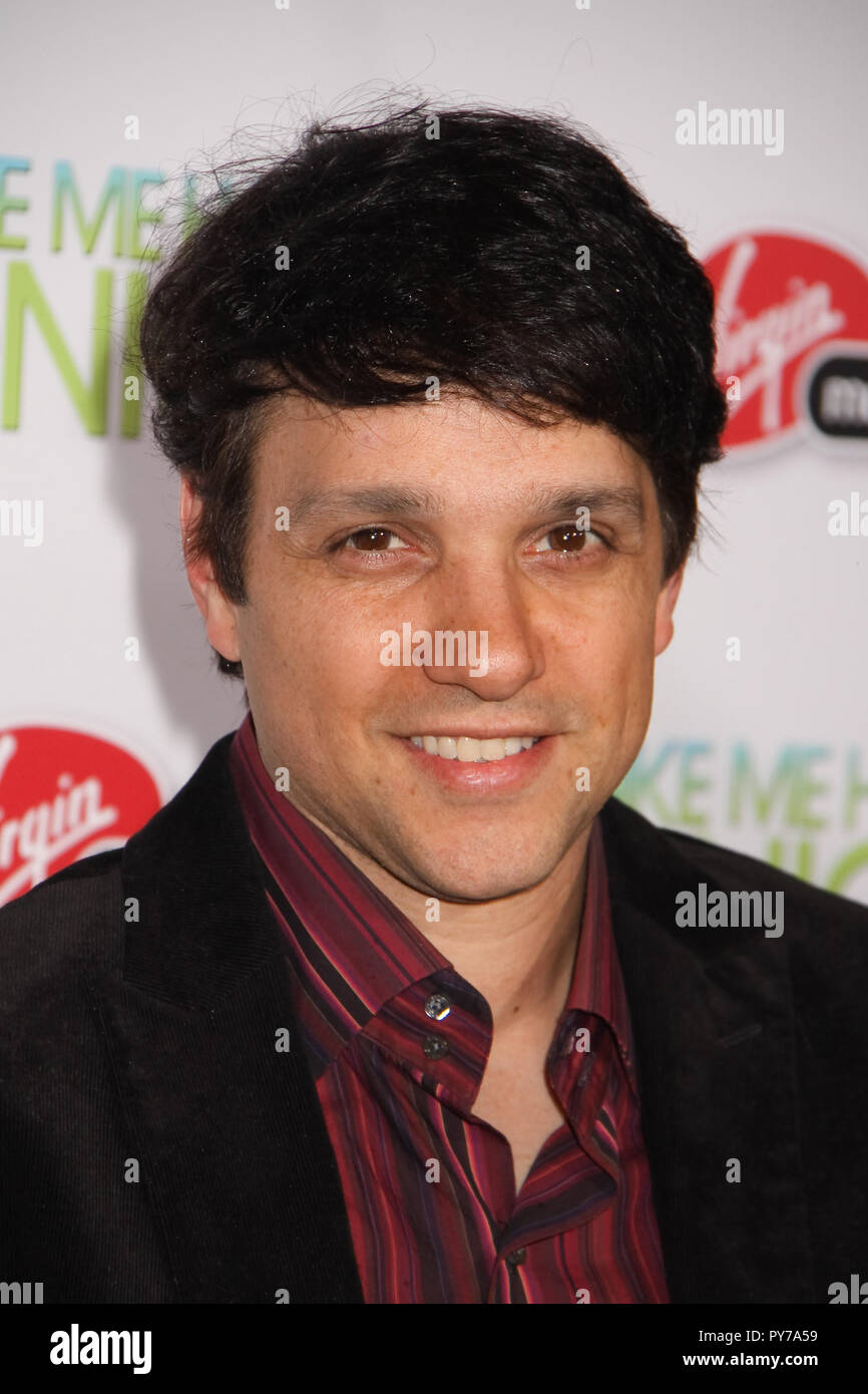 Ralph macchio hi-res stock photography and images - Alamy