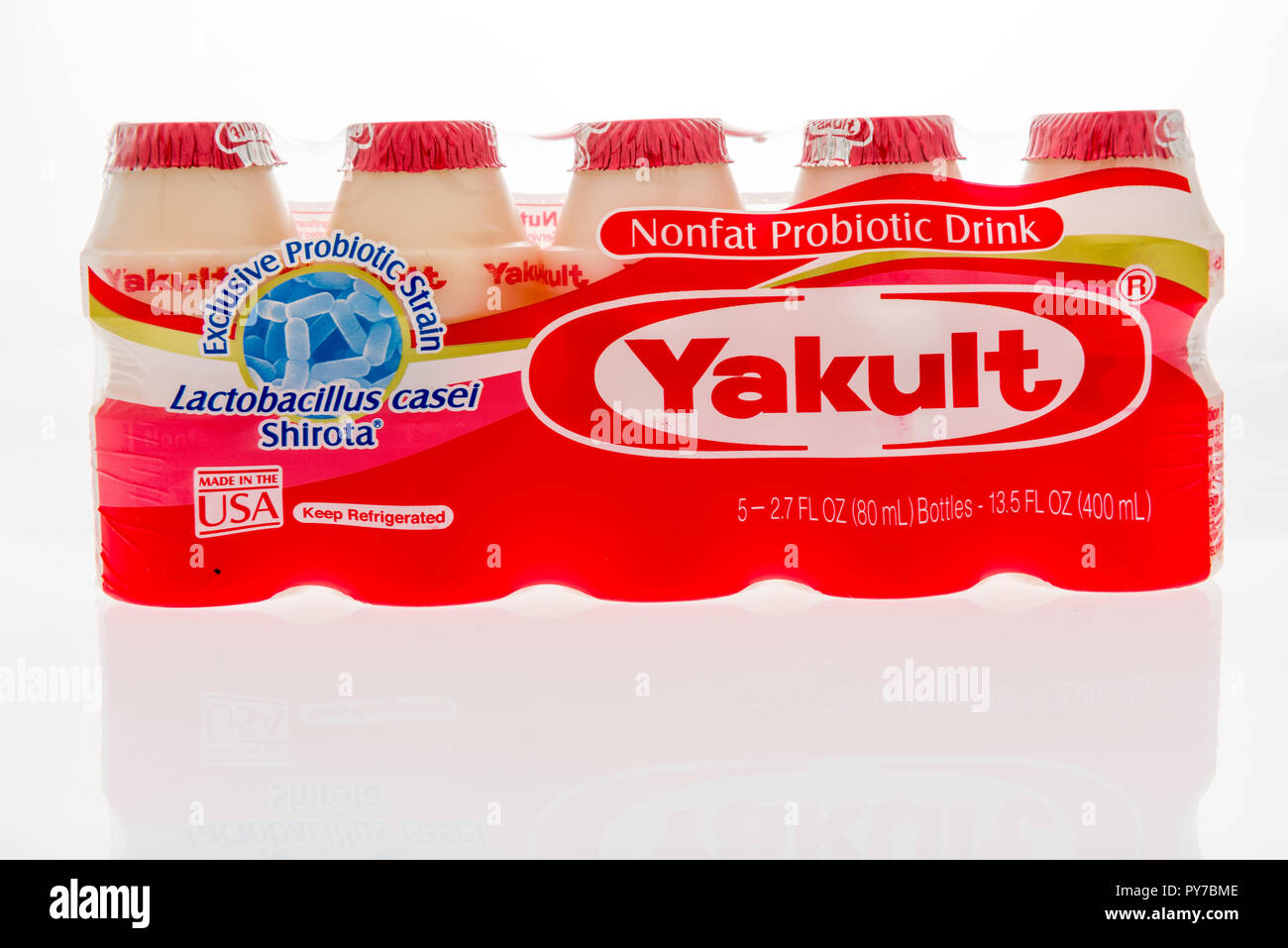 Yakult Logo