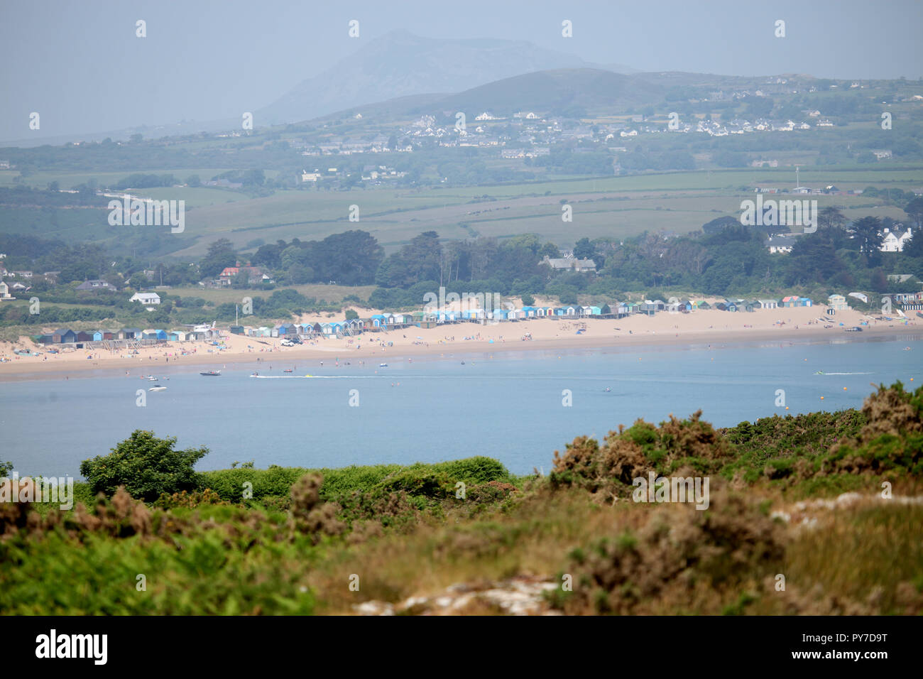Abersoch beach , beach huts, Llyn Peninsula, North Wales Stock Photo ...