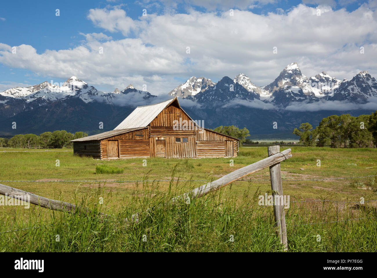 WYOMING - Historic old barn located along the Mormon Row on Antelope ...