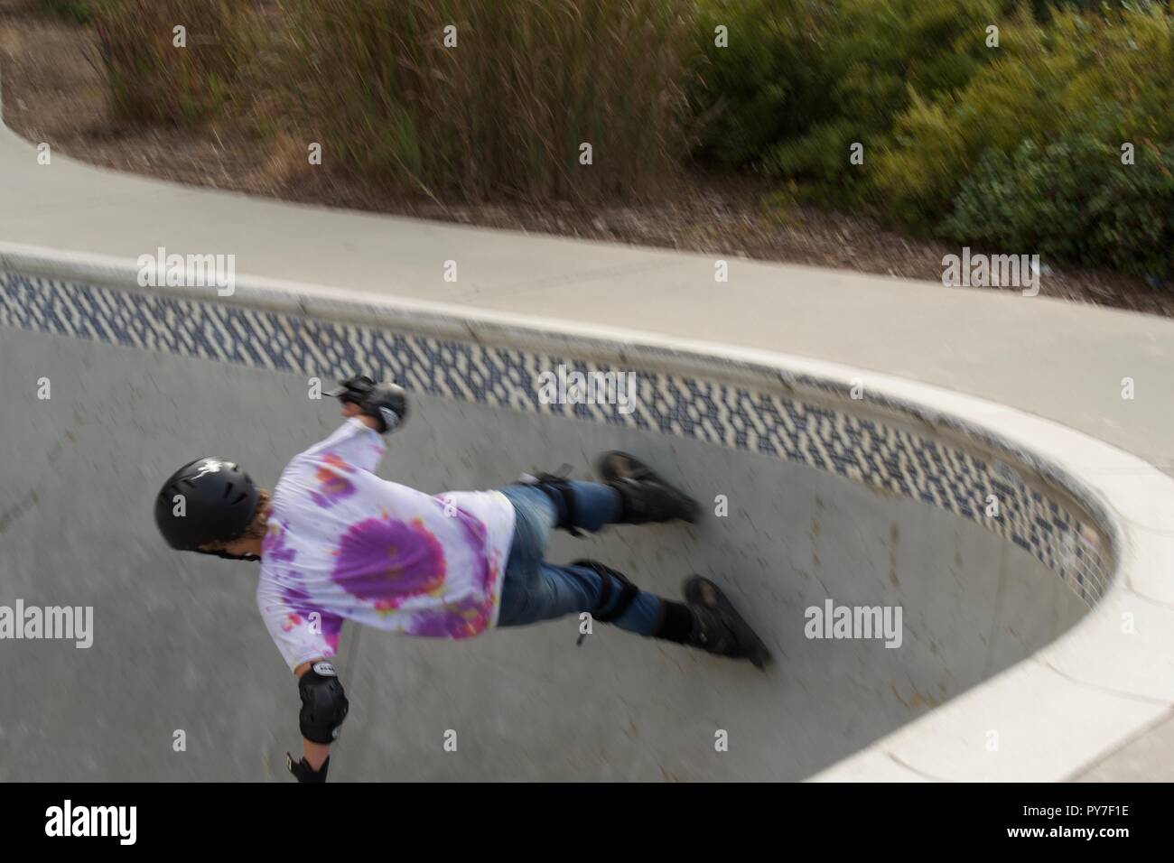 Going sideways hi-res stock photography and images - Alamy