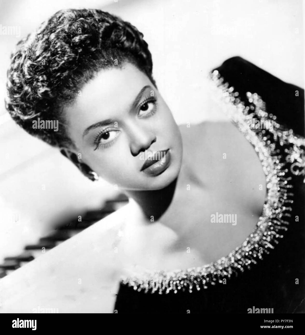 Hazel scott pianist hi-res stock photography and images - Alamy