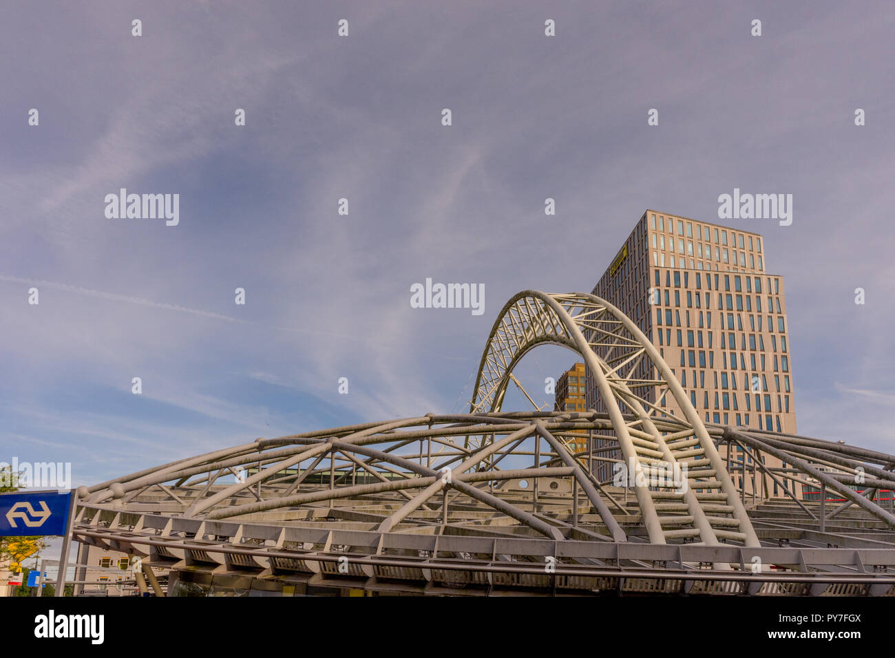 Stedin building rotterdam hi-res stock photography and images - Alamy