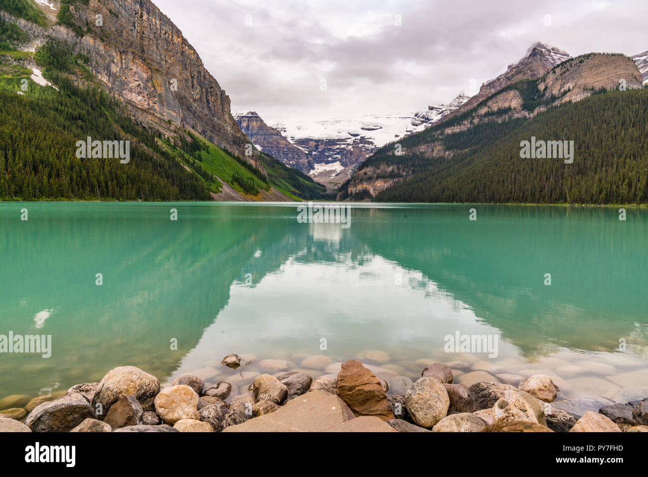 Louise mountain hi-res stock photography and images - Alamy