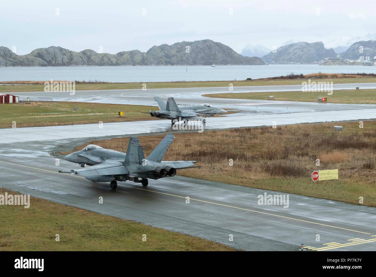 401 squadron hi-res stock photography and images - Alamy