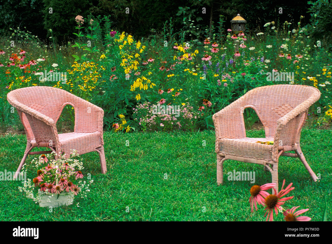 Two wicker garden chairs hi-res stock photography and images - Alamy