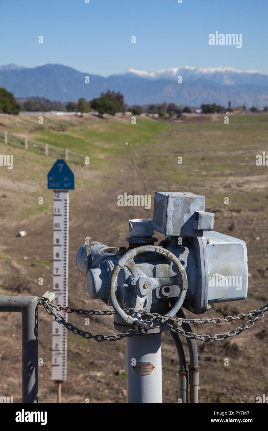 Motorized gates controlling flow between infiltration basins. Rio Hondo ...