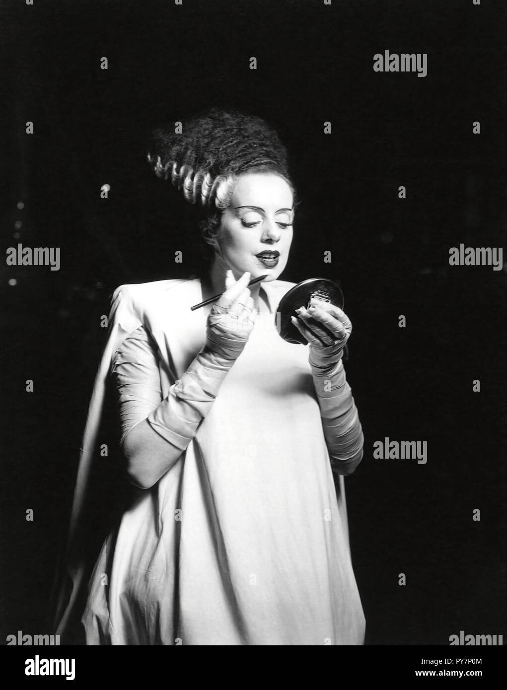 Elsa lanchester hi-res stock photography and images - Alamy