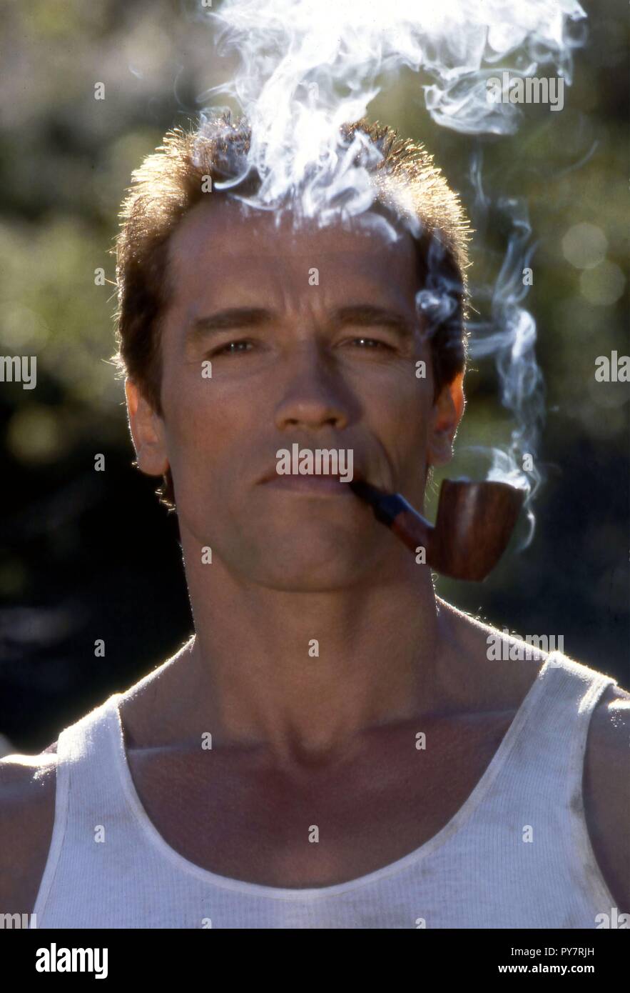 Commando 1985 arnold schwarzenegger hi-res stock photography and images ...