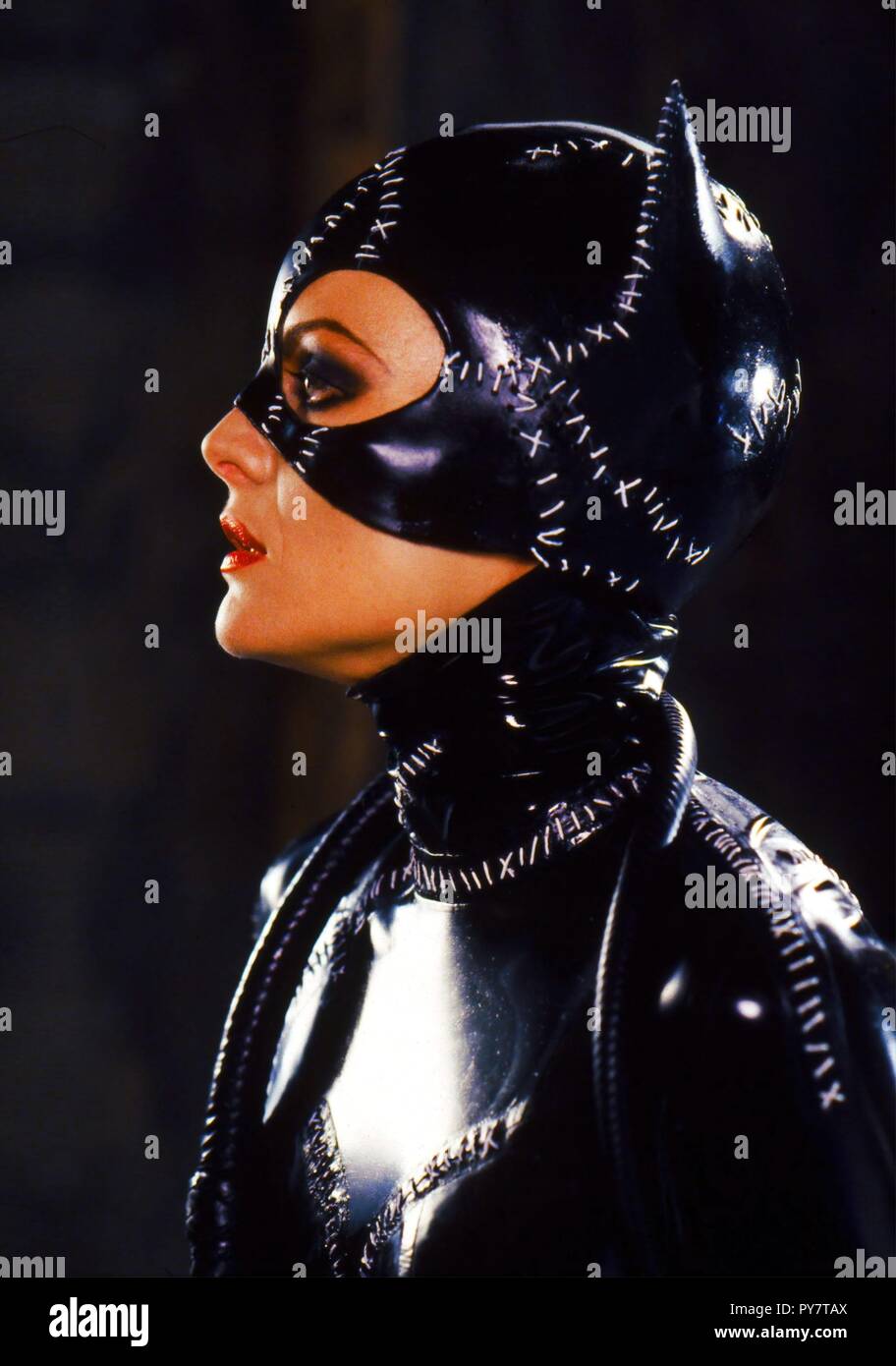 Michelle pfeiffer batman returns hi-res stock photography and images ...