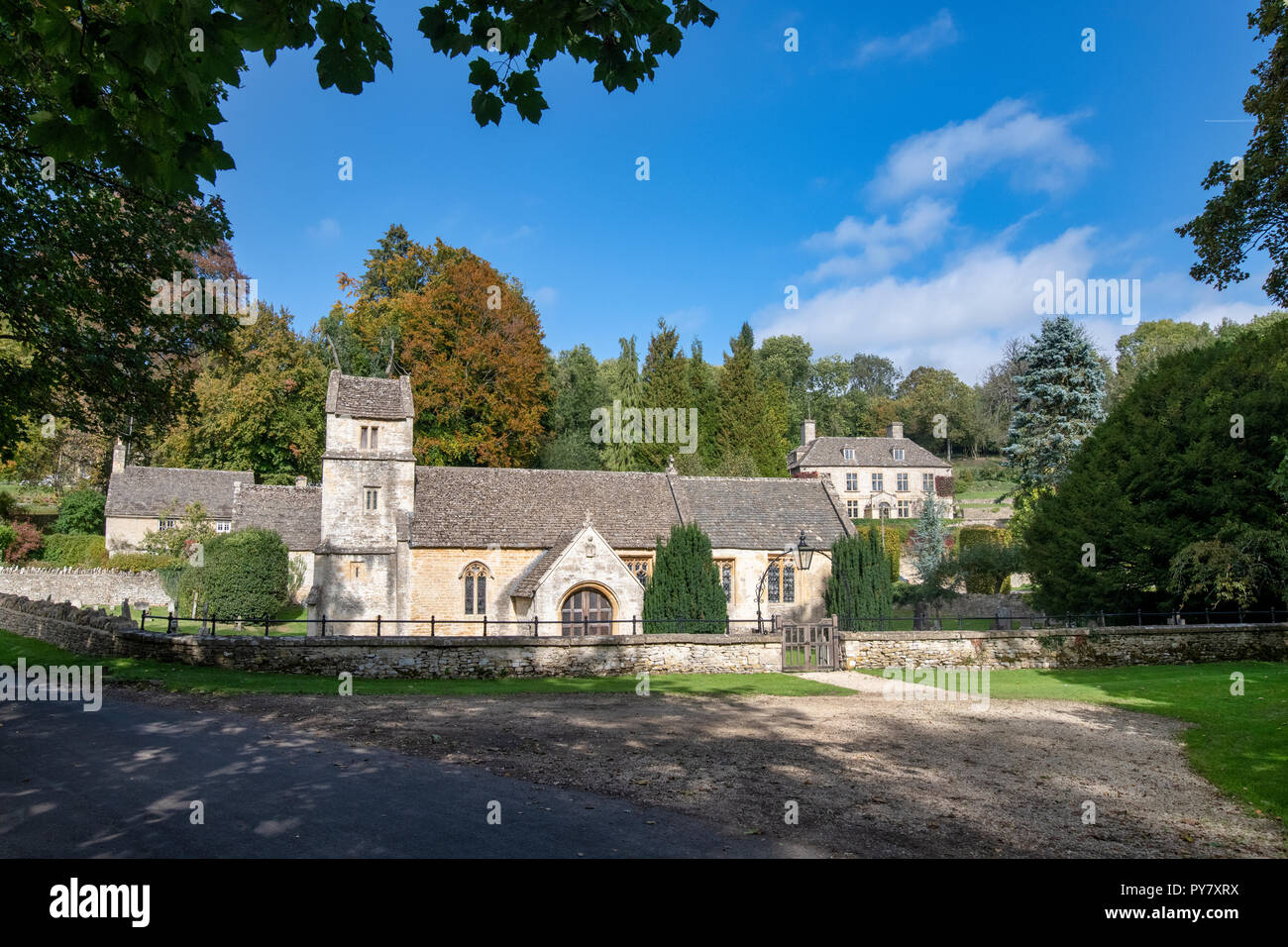 Grade i listed churches hi-res stock photography and images - Alamy
