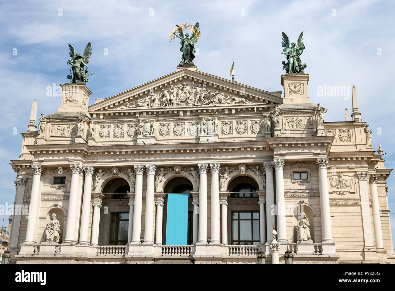 Lviv Opera House in Lviv City, Ukraine Stock Photo - Alamy