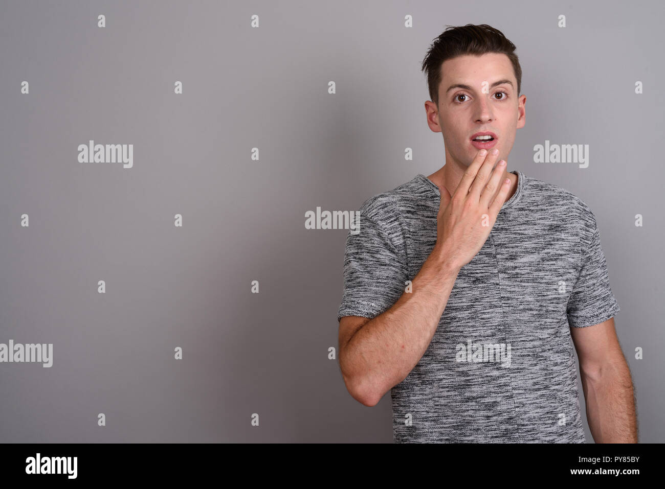 Shocked people hi-res stock photography and images - Alamy