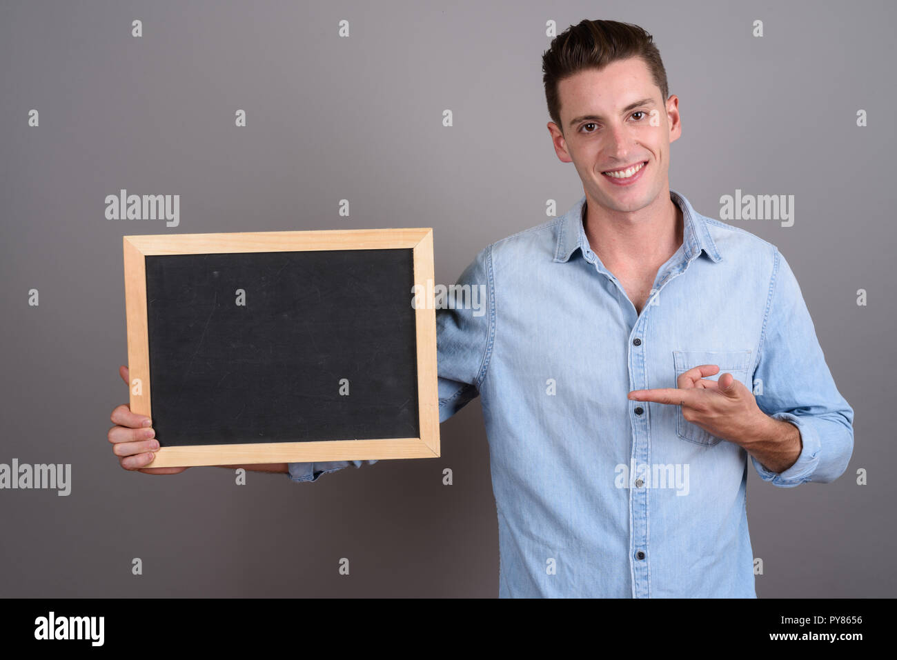 Empty black board hi-res stock photography and images - Alamy