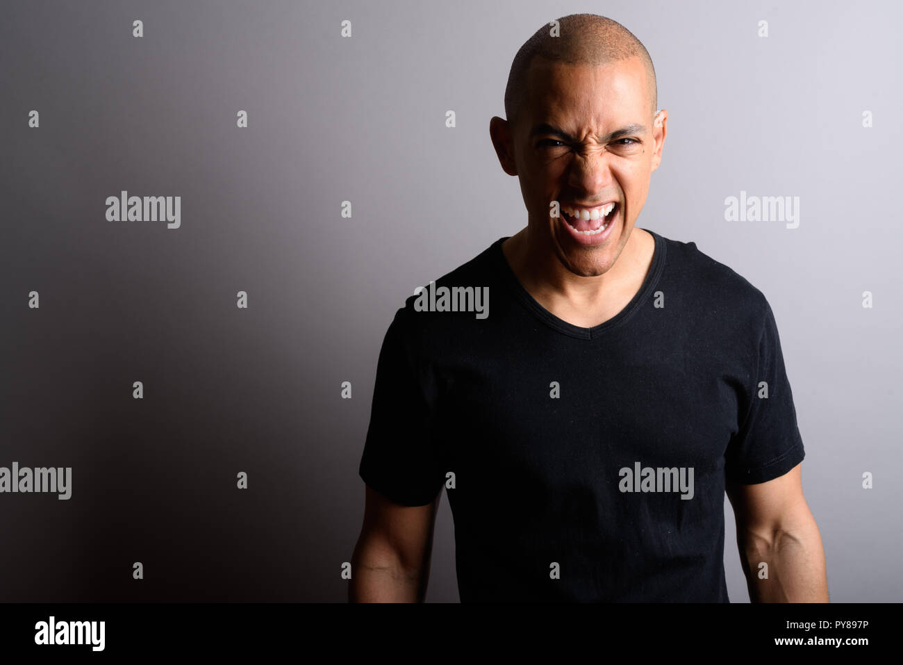 Angry man screaming hi-res stock photography and images - Alamy