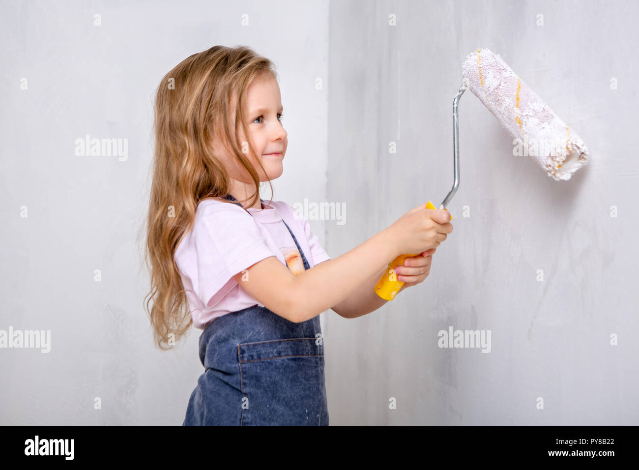 Roller aprons hi-res stock photography and images - Alamy