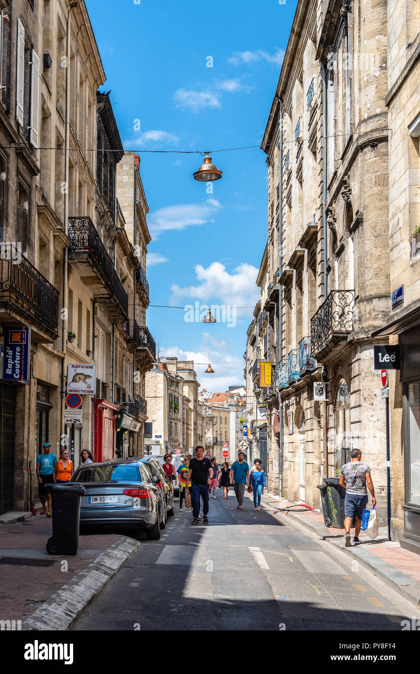 Bordeaux street hi-res stock photography and images - Alamy