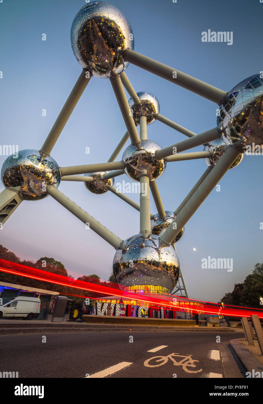 Atomium culture hi-res stock photography and images - Alamy