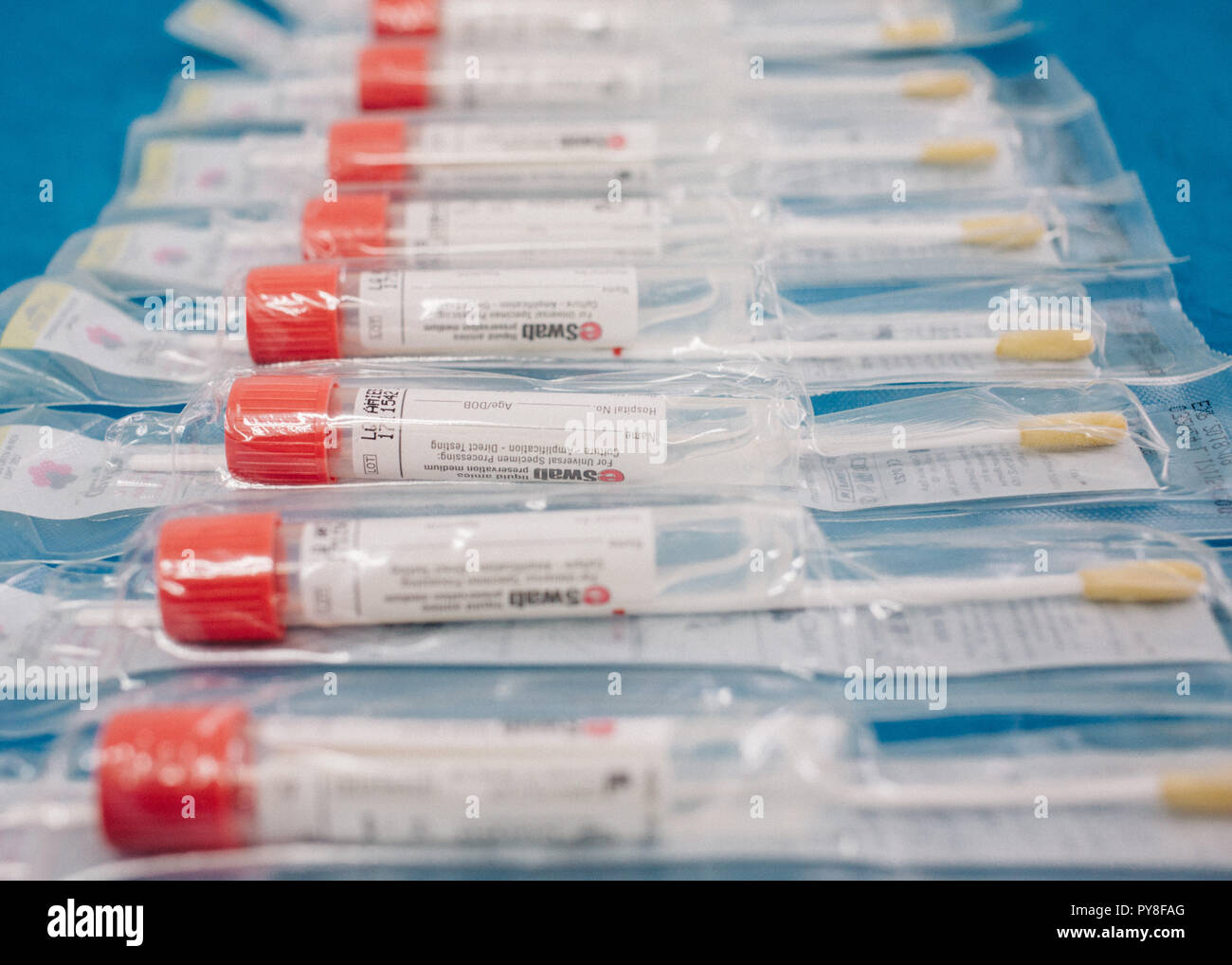 Sample containers hi-res stock photography and images - Alamy