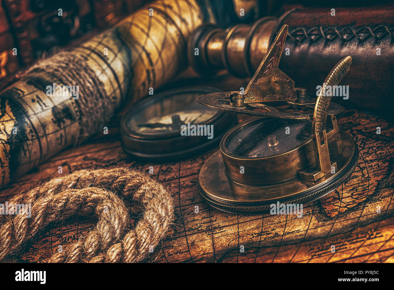 Old fashioned compass hi-res stock photography and images - Alamy