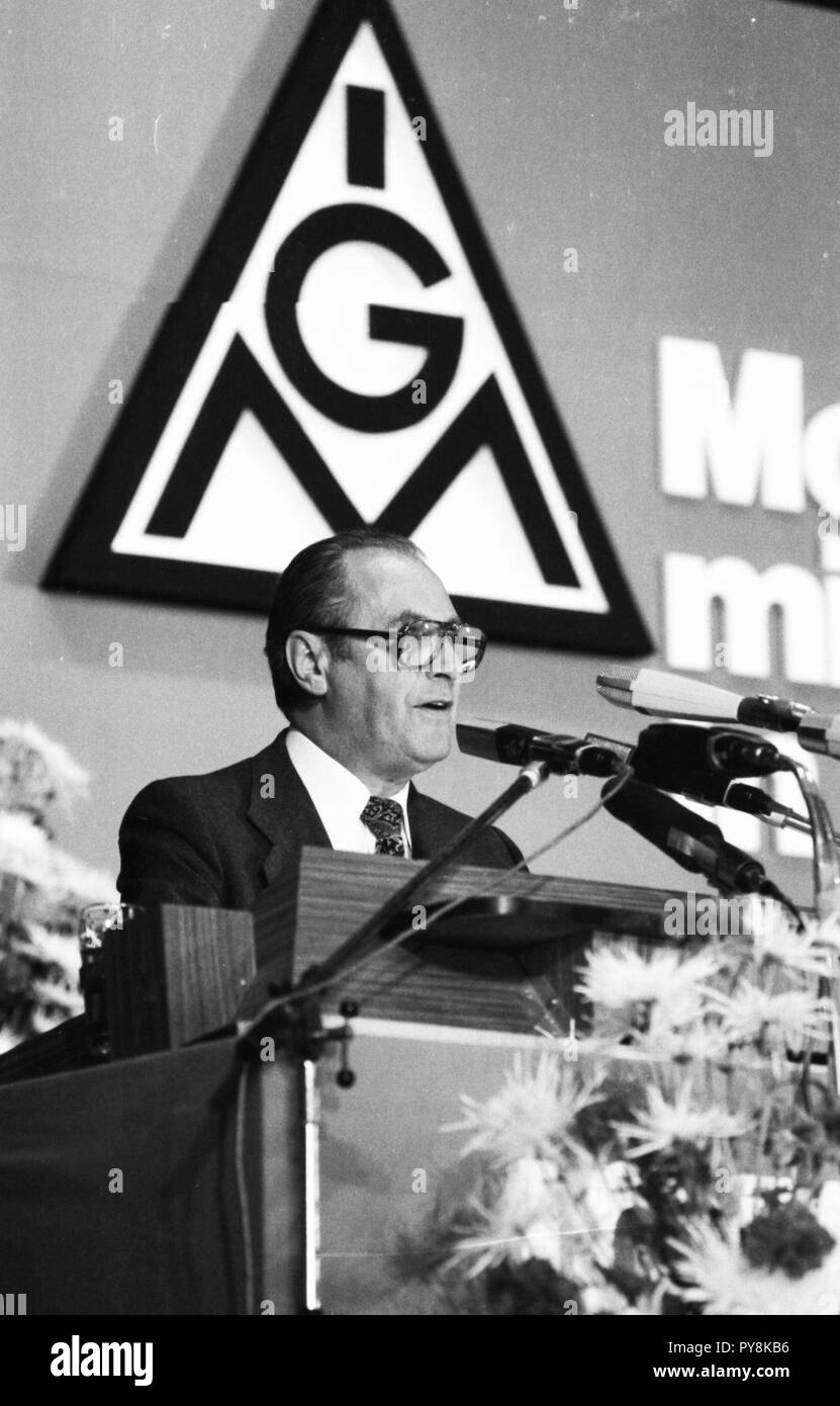 Ig metall logo Black and White Stock Photos & Images - Alamy