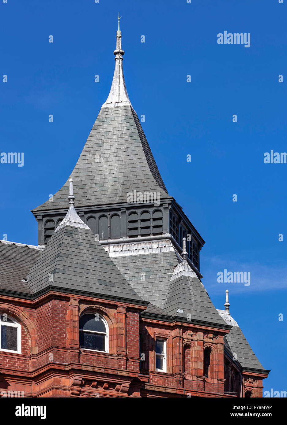 Ucl cruciform building hi-res stock photography and images - Alamy