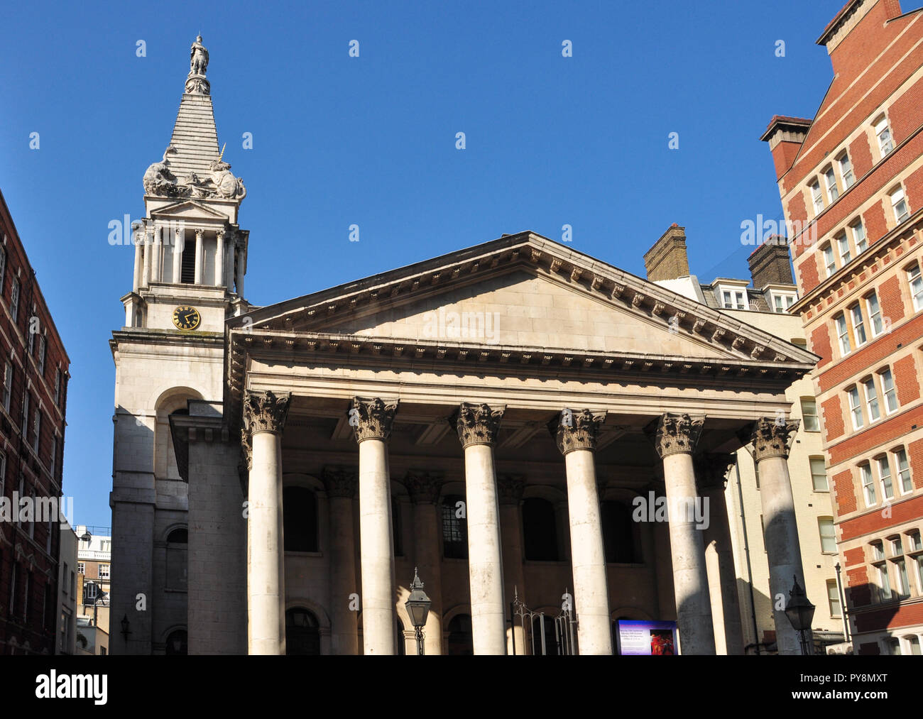 London churches exterior hi-res stock photography and images - Alamy