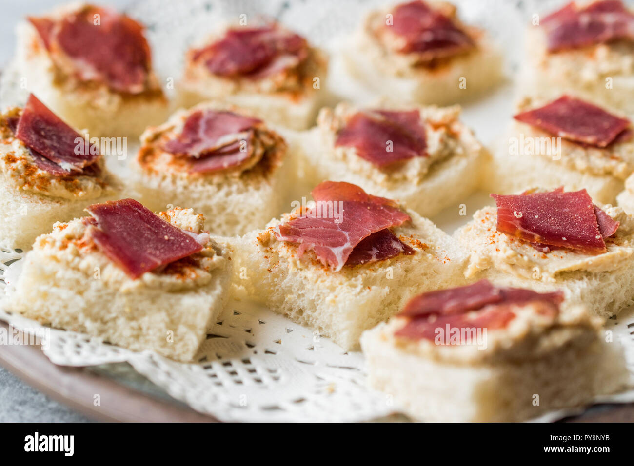 Canape with Pastrami / Pastirma Ham and Hummus on Small Square Bread ...