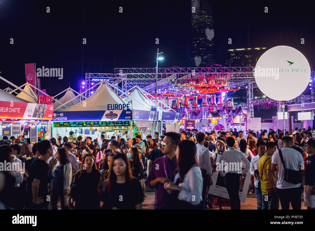 Hong Kong, China - October 25, 2018 :Business people enjoy the food and ... Hong Kong, China - October 25, 2018 :Business people enjoy the food and ...