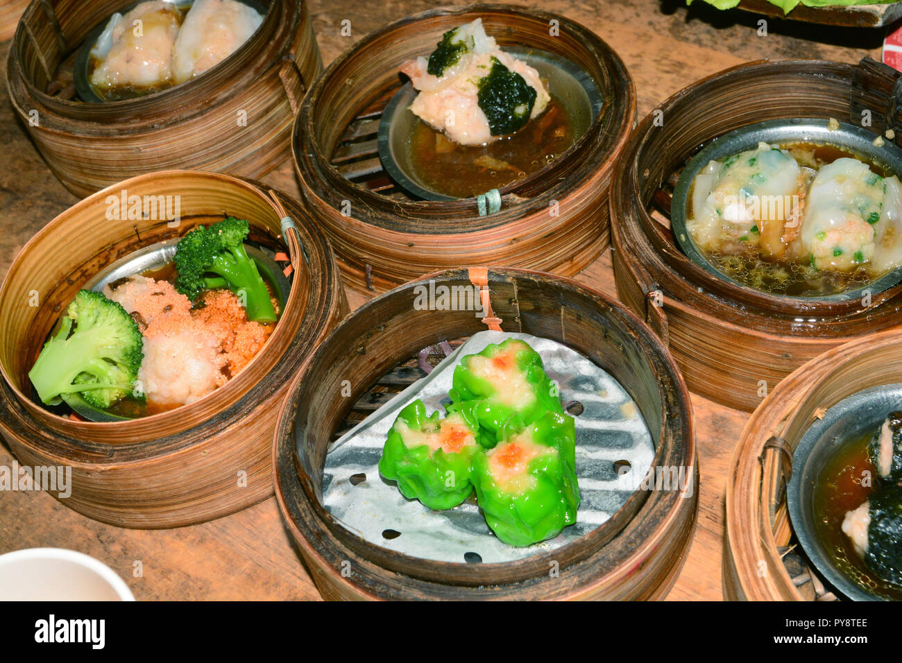 Dim sum containers hi-res stock photography and images - Alamy